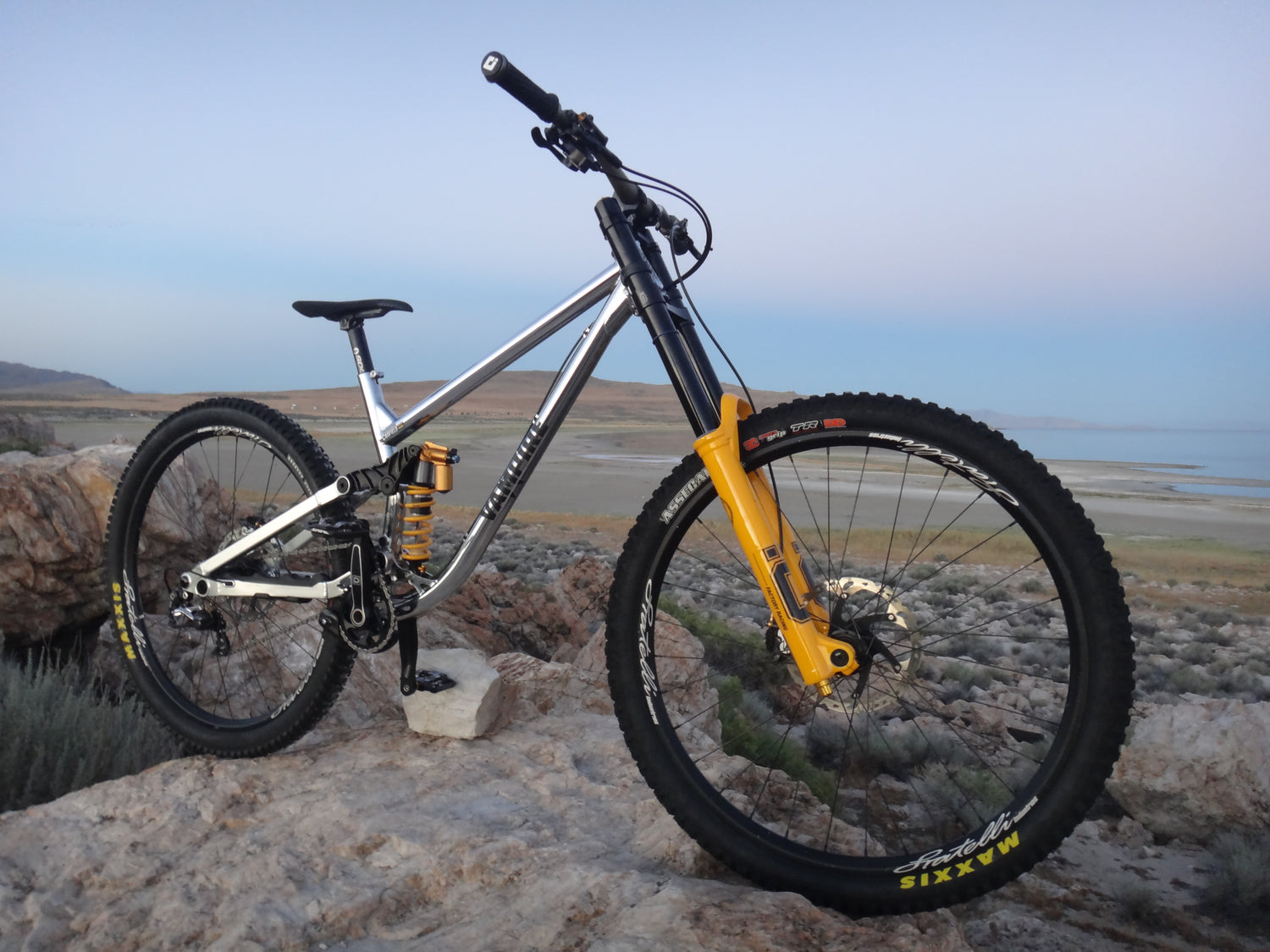 Fastarossa – Vampire Bikes