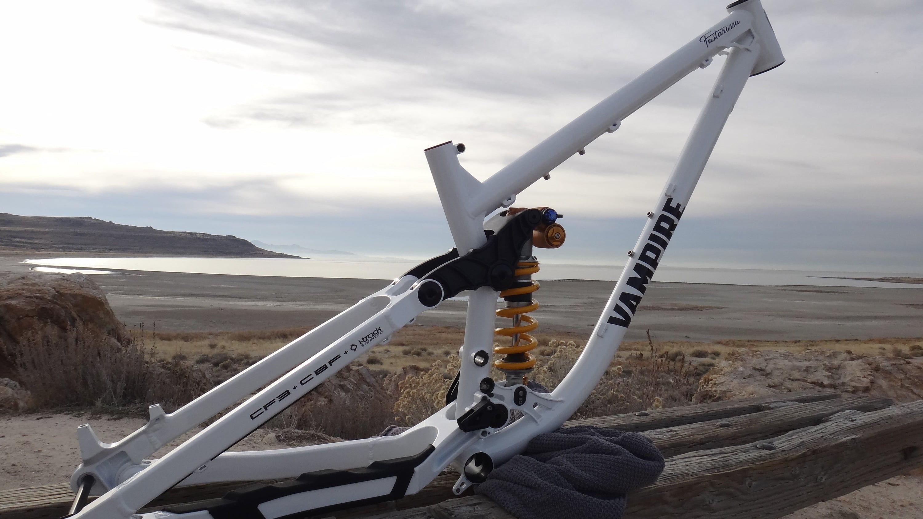 Fastarossa – Vampire Bikes